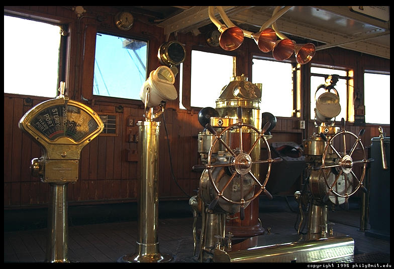 queen-mary-wheelhouse-3